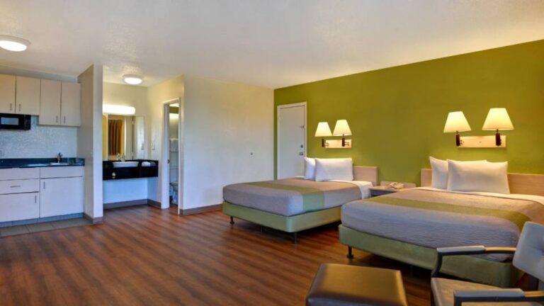 Motel 6 Cocoa Beach | Furnished Weekly Rentals - No Lease or Credit Check