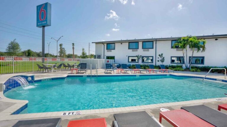 Motel 6 Ft Lauderdale | Furnished Weekly Rentals - No Lease or Credit Check